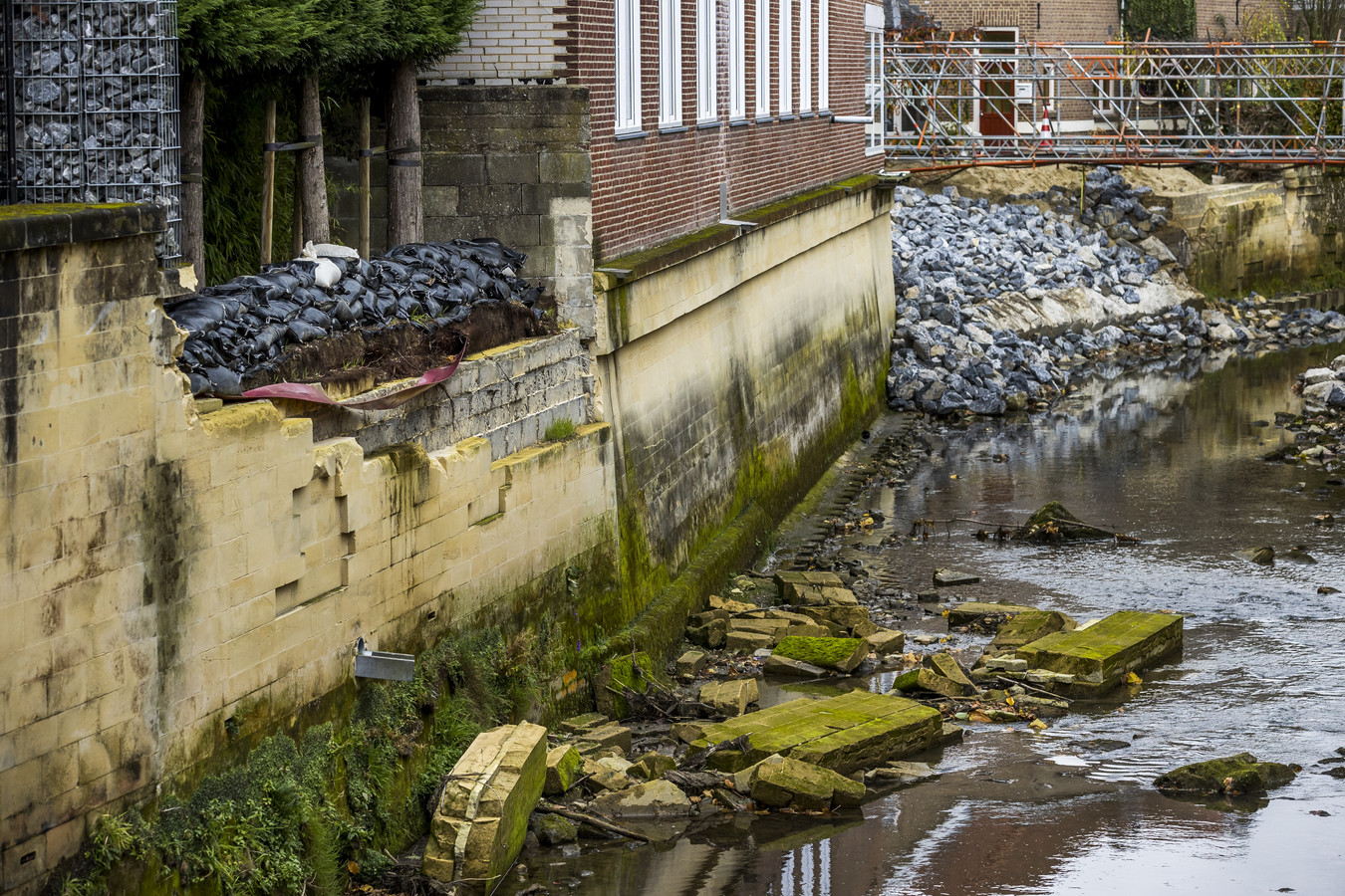 Rode Kruis: Nederlanders amper voorbereid op overstromingen | Foto | AD.nl