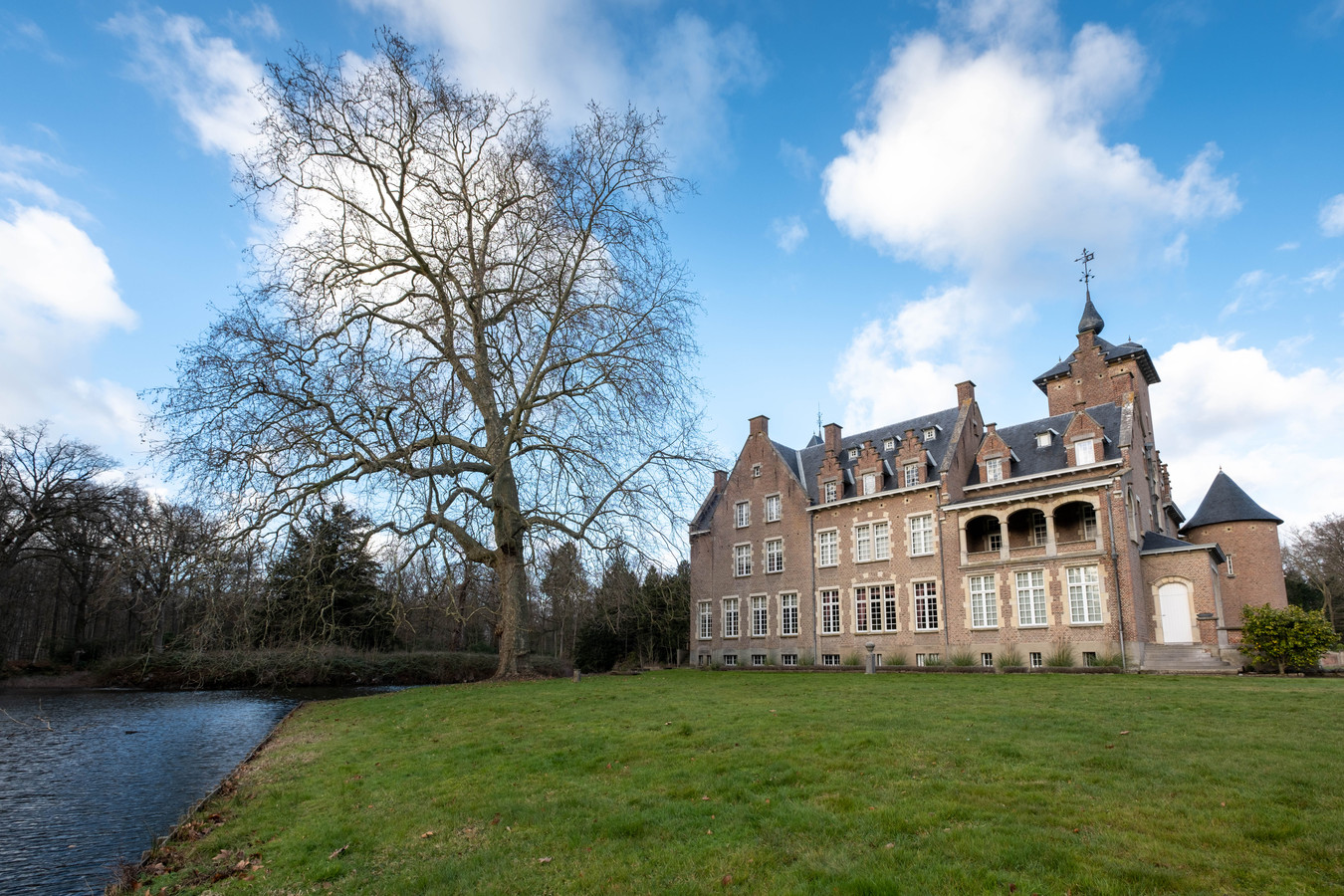 REPORTAGE. In kasteeldomein Hof te Melis houdt Patrick (59) de boel ...