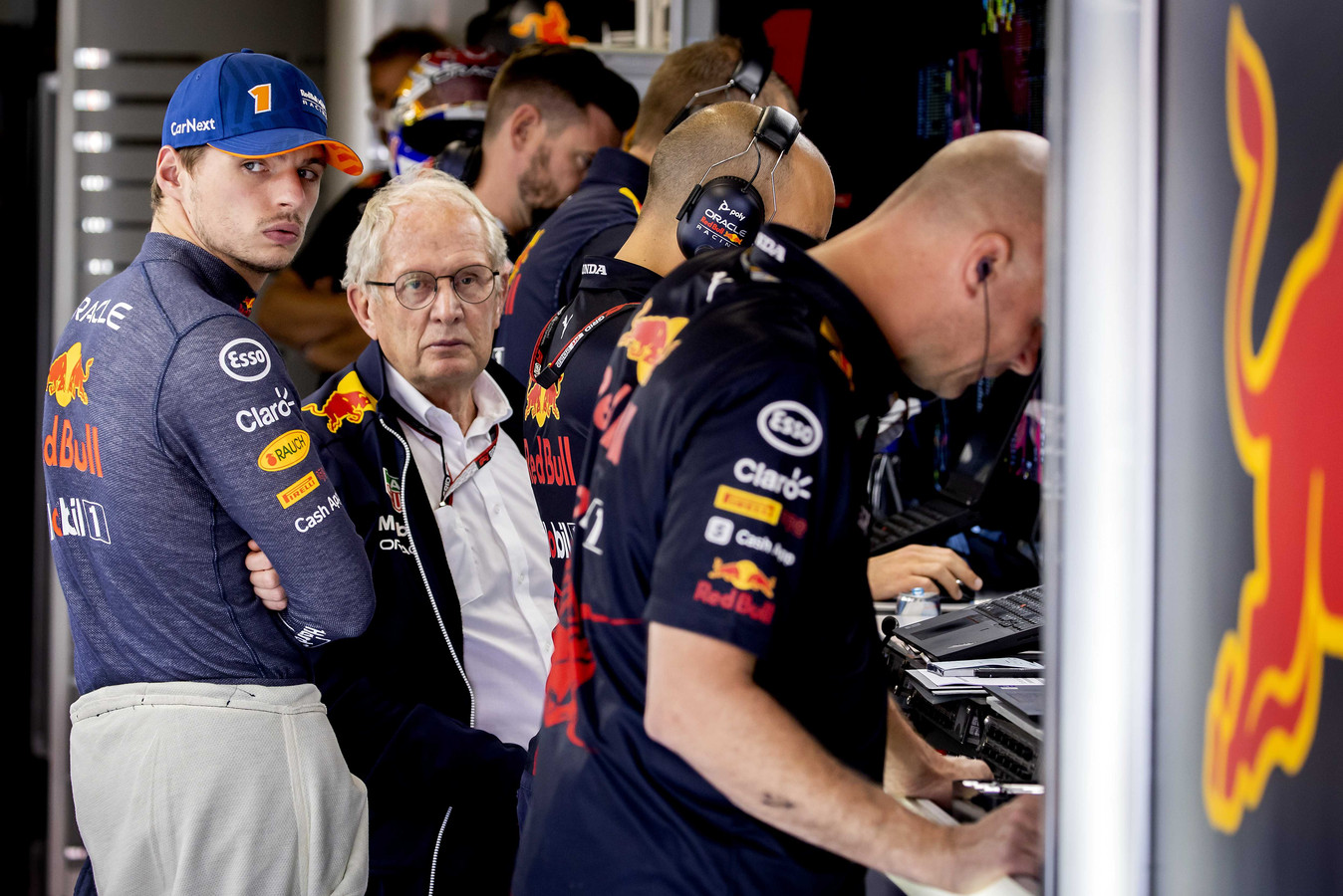 Red Bull-topman Helmut Marko: ‘Max zit nog in de leerfase, ook al ...