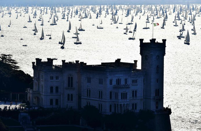 Spectaculaire beelden uit de grootste botenrace ter wereld | Meer sport ...