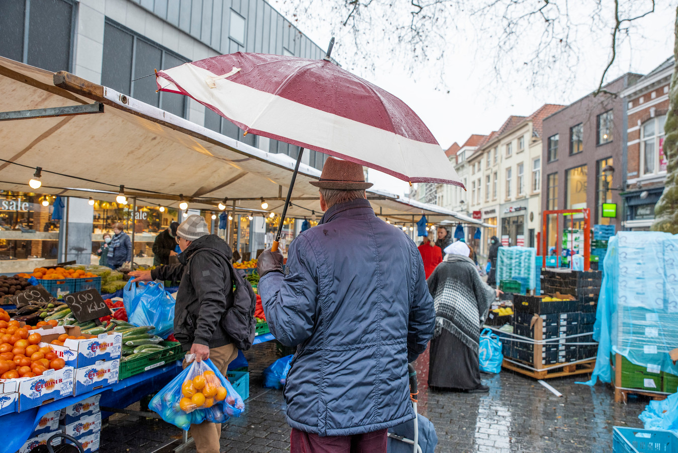 Weekmarkt Bergen op Zoom onder de loep: ‘Sint Catharinaplein de beste ...