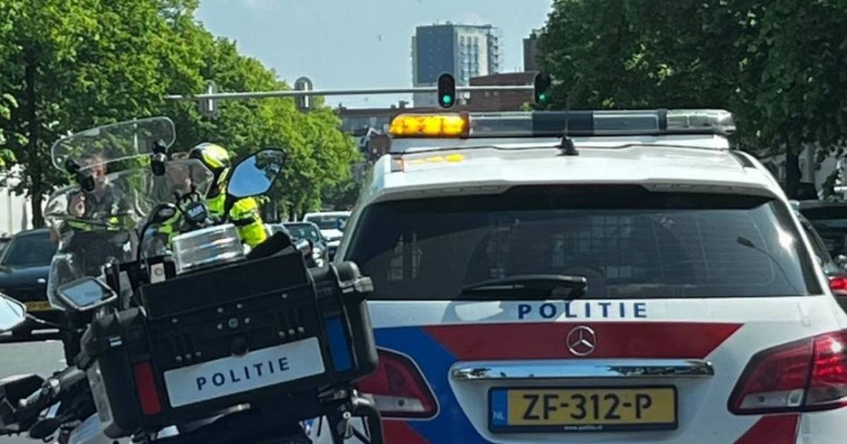 Motoragent ziet een ‘wel heel snelle automobilist’ met 111 km/u ...