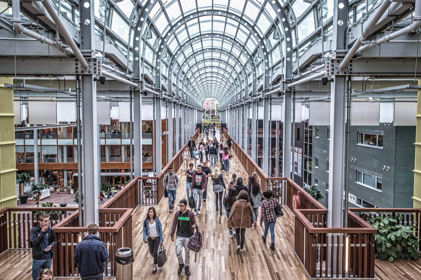 Bij Deltion in Zwolle en het Deventer Ziekenhuis is het 'lekker werken' | Foto | destentor.nl