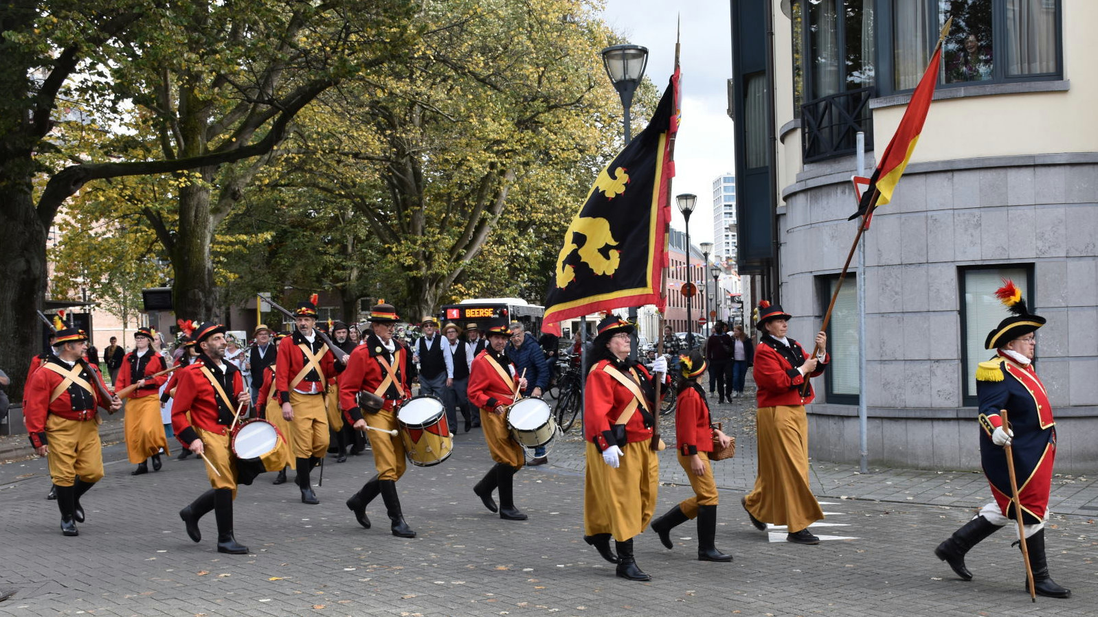 Patriotten herdenken Slag van Turnhout met feestelijk tintje | Foto ...