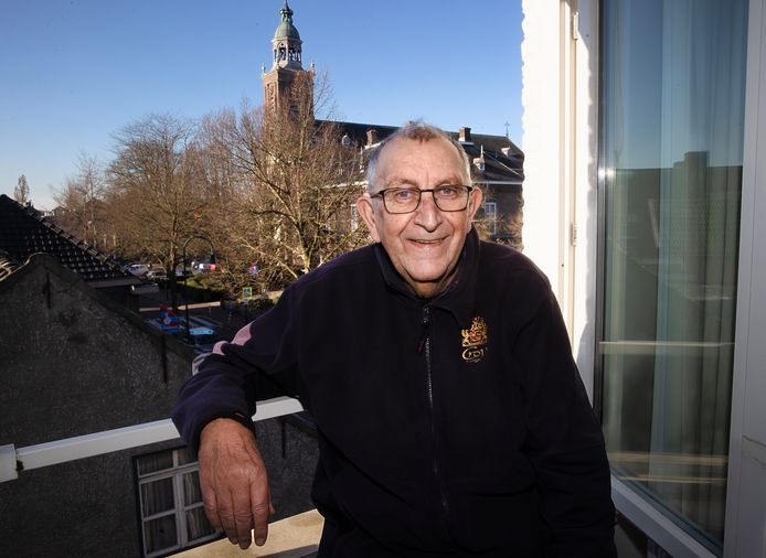 Iedereen in Aarle-Rixtel (en ver daarbuiten) kent Henk van Beek, en ze ...