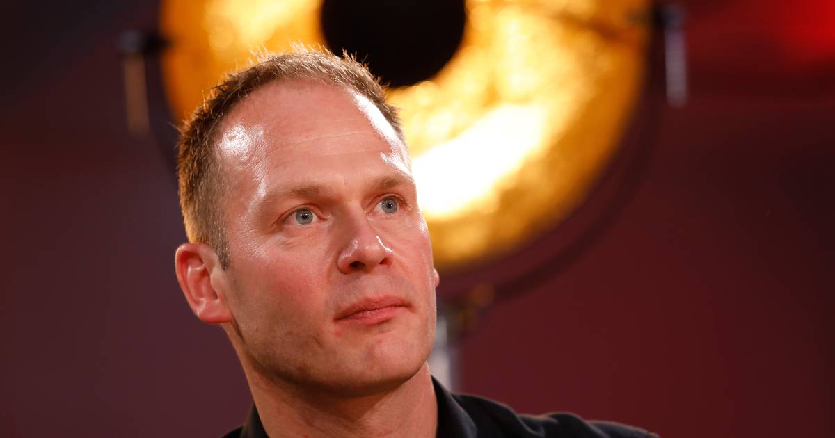 Teambaas Iwan Spekenbrink en ploegleider Rob Harmeling hoofdgasten in ...