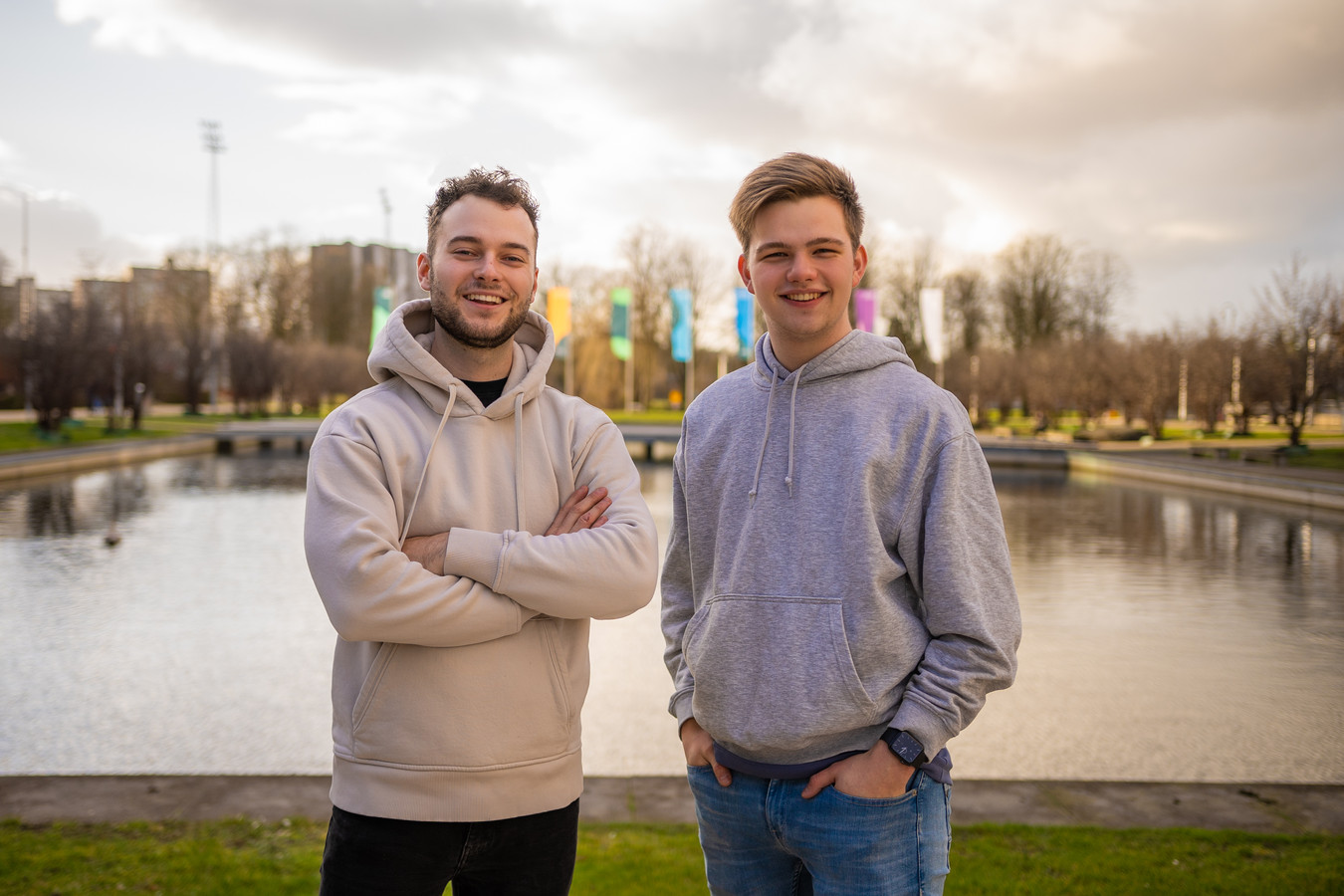 Nooit meer vieze sneakers dankzij Timo (22) en Bas (19) | Foto | AD.nl