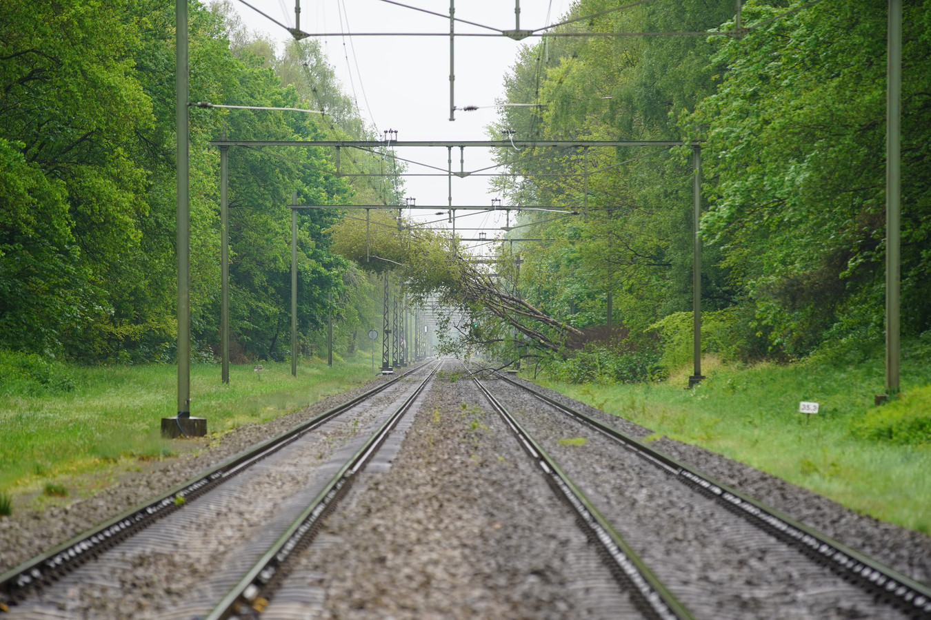 Problemen op spoor tussen Deventer en Zutphen opgelost, treinen rijden ...