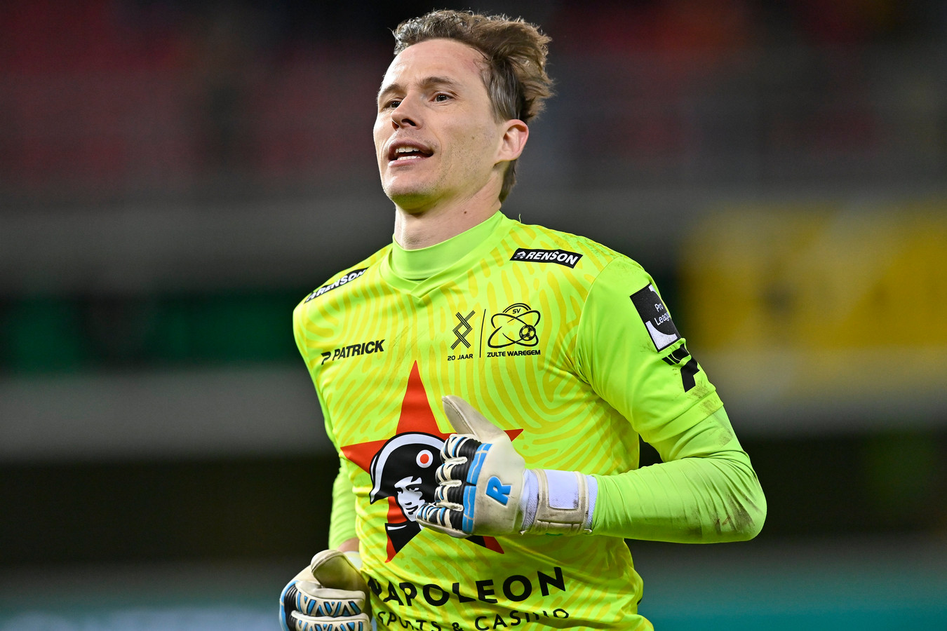 Le Club Bruges perd son deuxième gardien Joe Bursik et engage ...