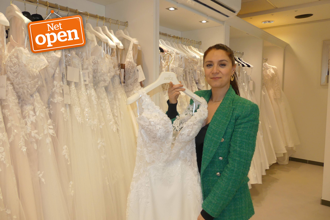 NET OPEN. Figen (43) verhuist bruidswinkel naar Astene: “Mijn sterkte ...