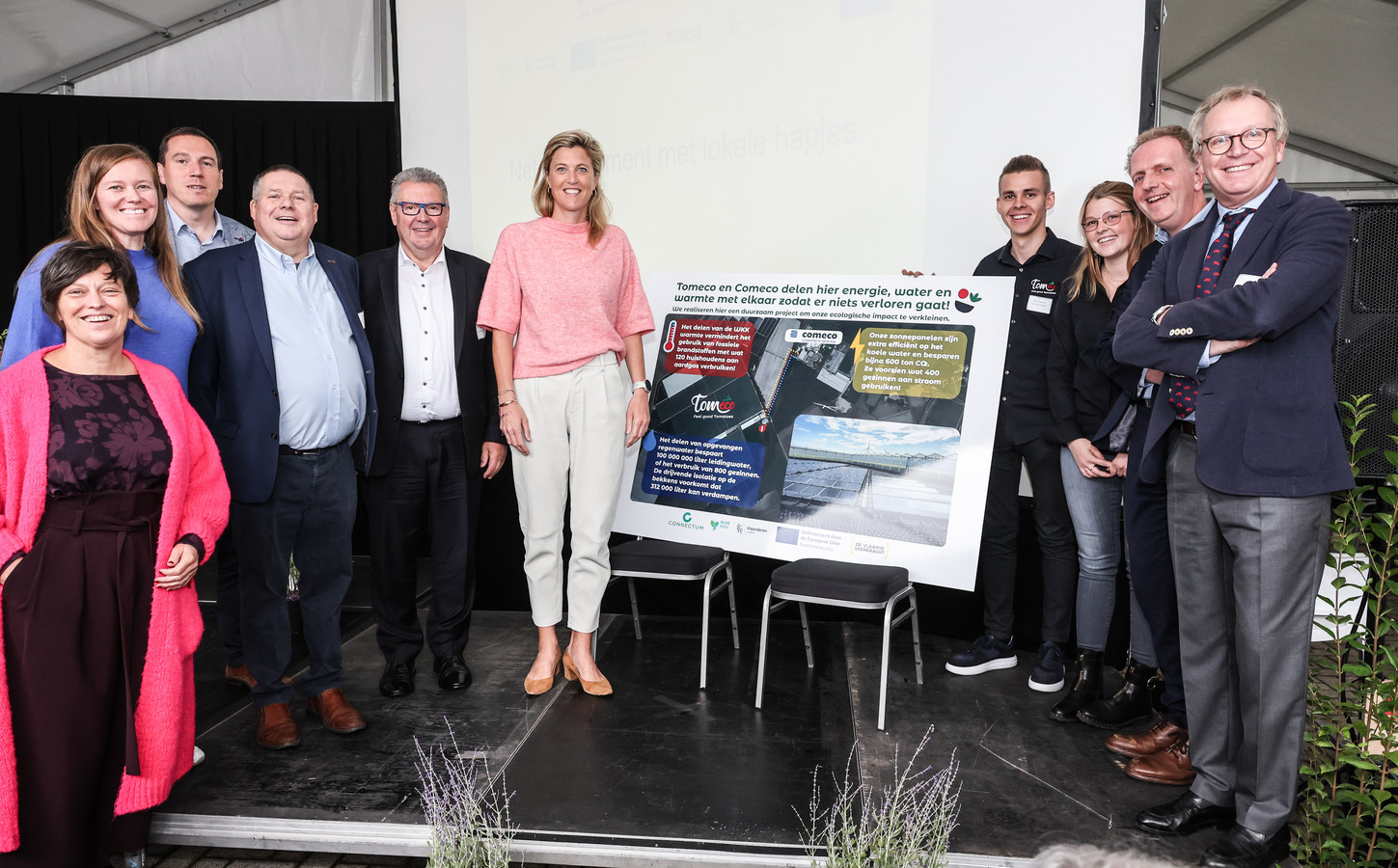 3.000 drijvende zonnepanelen op waterbassin van tomatenteler leveren ... 3.000 drijvende zonnepanelen op waterbassin van tomatenteler leveren ...