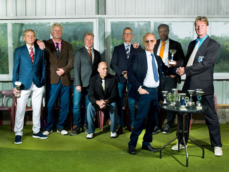 Echte mannen dragen een das | De Volkskrant