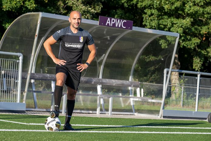 APWC-voetballer weer thuis na onwel wording in de kleedkamer: ‘Gebeurt ...