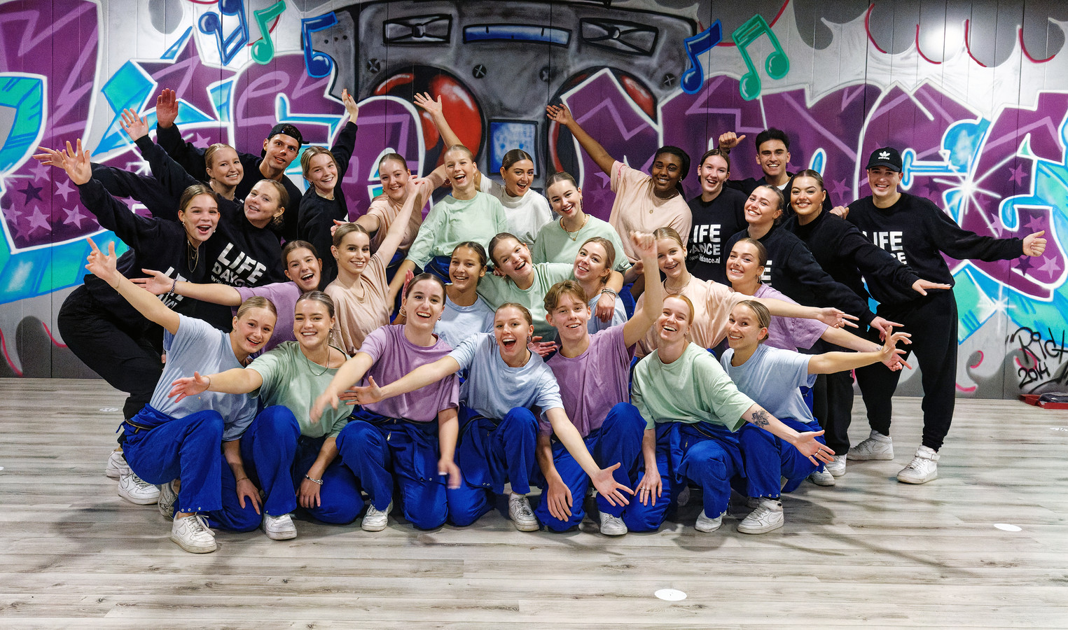 LiFe Family hiphopt zich regelrecht naar halve finale van Holland’s got ...