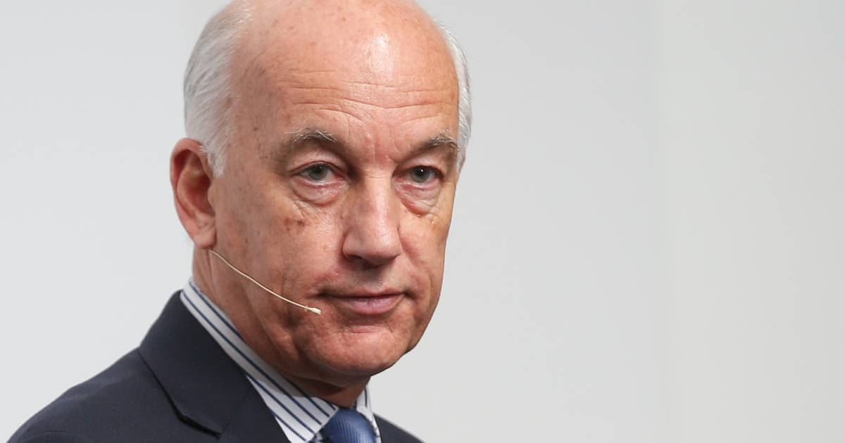 In maart nog op non-actief gezet na denigrerende uitspraken stopt David ...