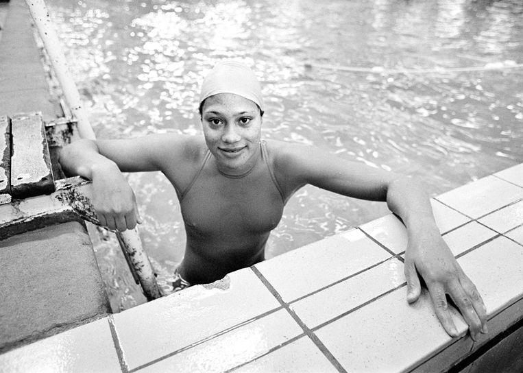 Gouden zwemmedaille gloort voor Enith Brigitha (66) na 45 jaar