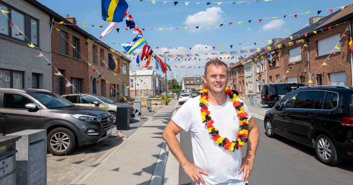 Gino hangt straat vol EK-wimpels: “Kocht zelfs alle vlaggen van ...