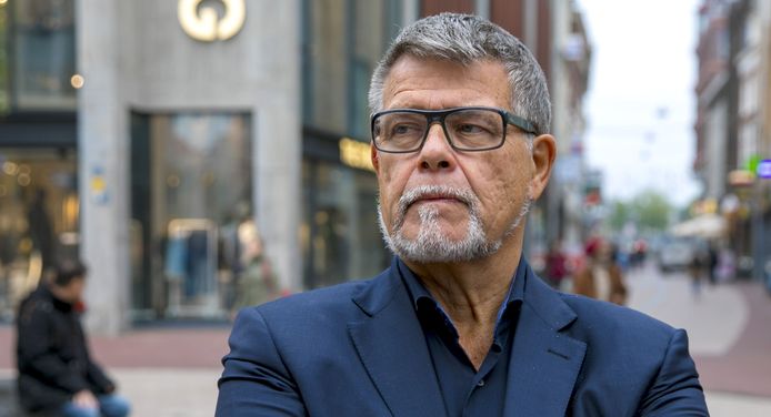 Draagmoeder Emile Ratelband in verwachting | Show | AD.nl