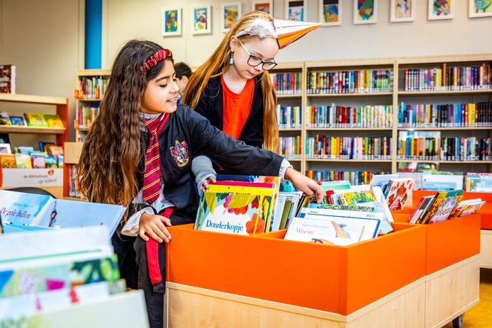 Schoolbieb moet leesplezier terugbrengen: ‘Het is heerlijk om te kunnen ...