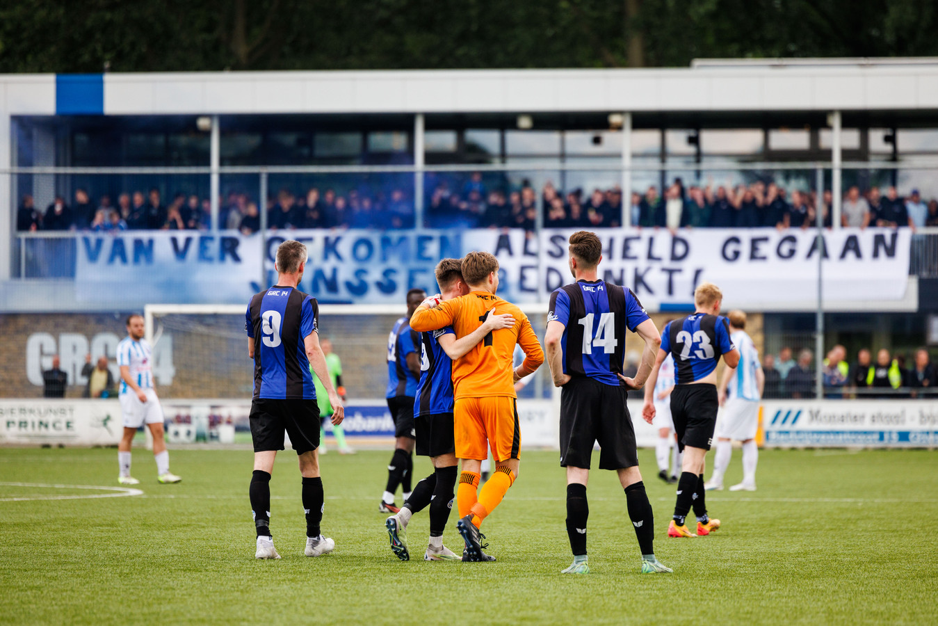 Een afscheid om nooit meer te vergeten voor Nicky Janssen bij GRC 14 | Foto | ed.nl