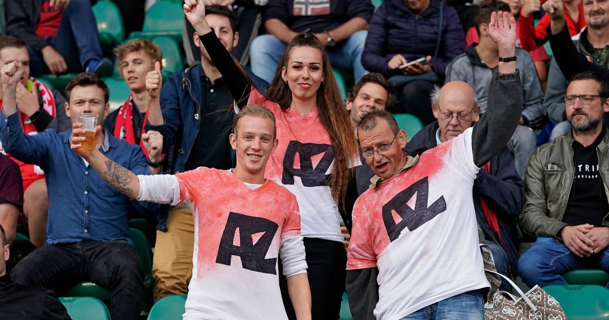 Supporters AZ leveren seizoenkaart niet in na dakdrama: ‘Juist nu ...