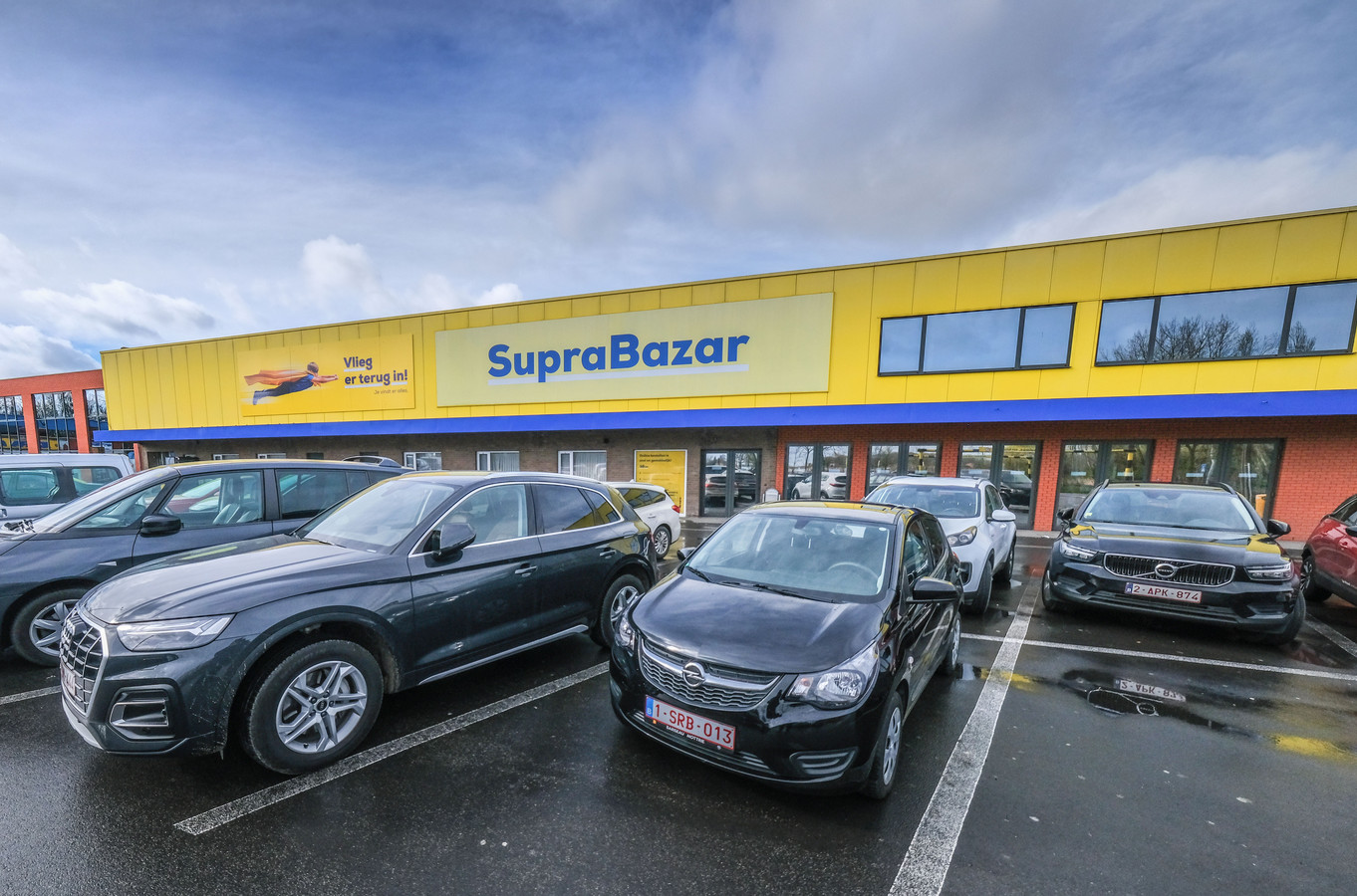 Ooit vlasboeren, nu neemt 'familie Supra Bazar' 27 Dreambaby’s over ...