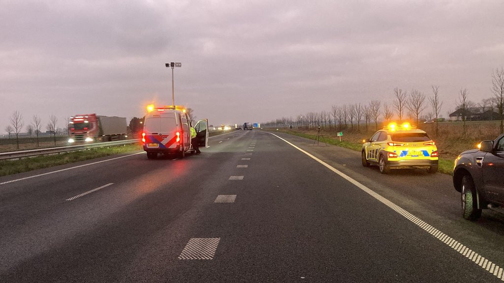 Belg (49) zwaargewond na ongeval met vier auto’s in Nederland, snelweg ...