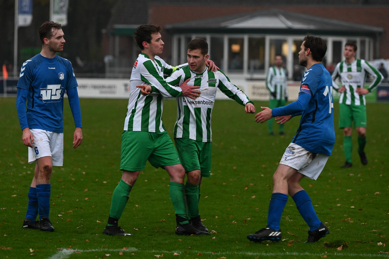 FC Knudde, de driftige DSV’ers en stuntende Sambekenaren | Foto ...