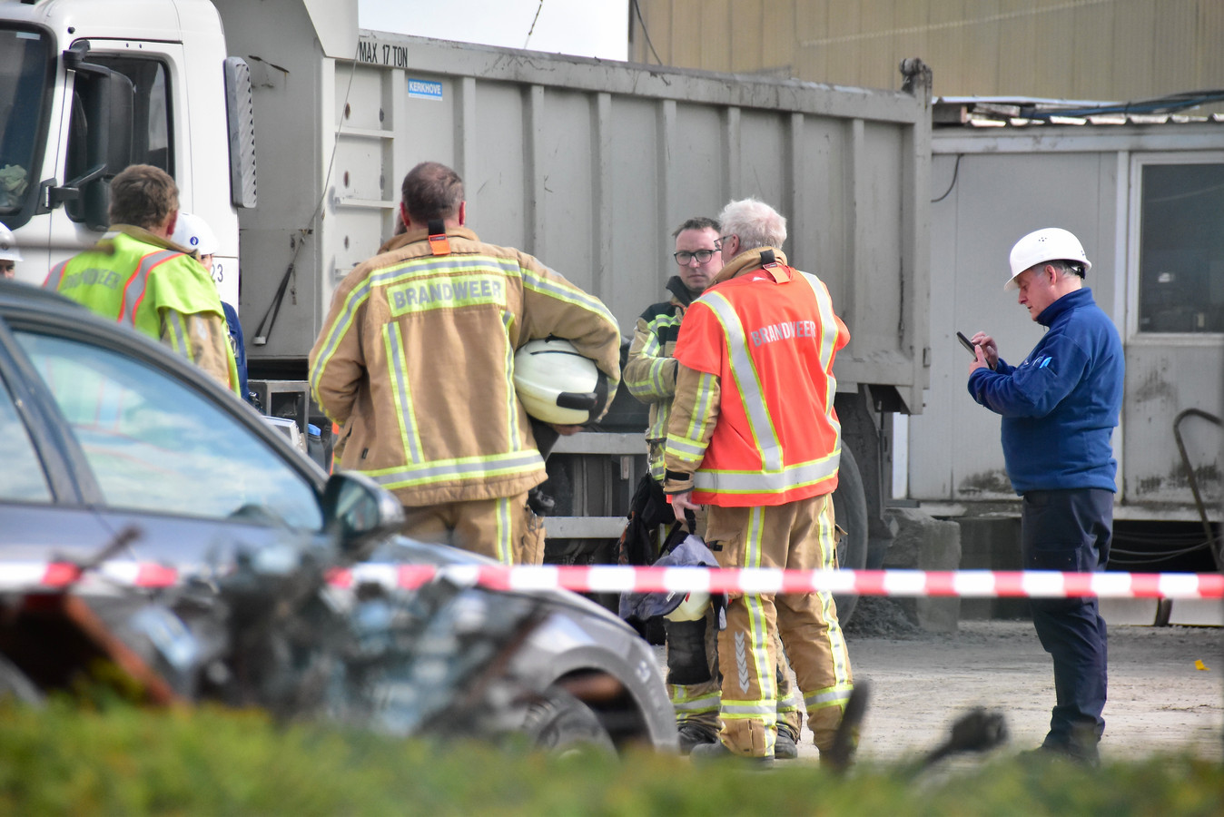 Man levensgevaarlijk gewond bij arbeidsongeval in wegeniswerkenbedrijf ...