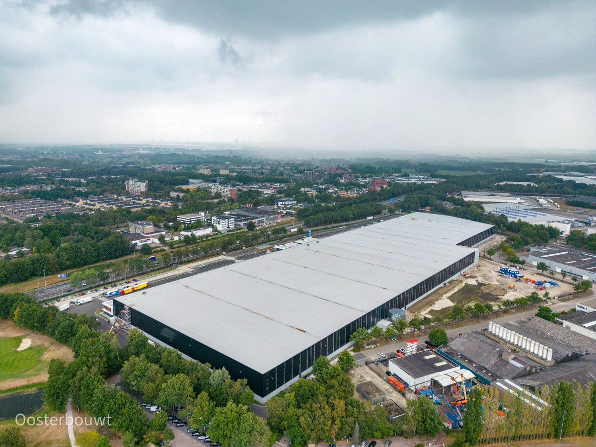 Primark opent distributiecentrum van 60.000 vierkante meter langs A27 ...