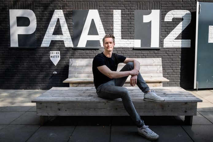 Straathoekwerker Luuc werkt in Oldenzaal aan respect tussen jong en oud ...