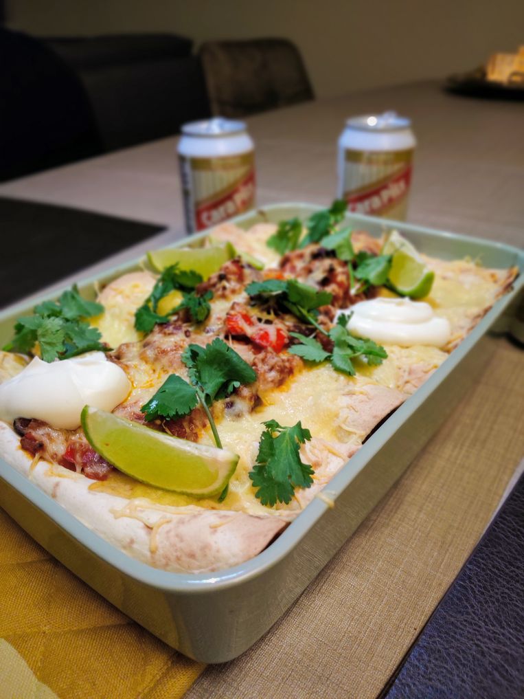 Chillen met enchilada’s vol chili con Cara: zo maak je het | De Morgen