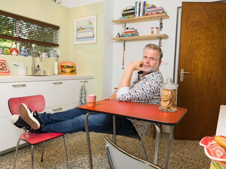 Het gaat acteur Patrick Stoof zelden snel genoeg, maar zijn dochter ...