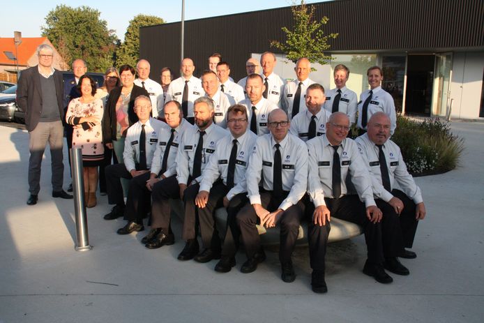 Trouw personeel van politiezone Polder krijgt ereteken | Diksmuide | hln.be