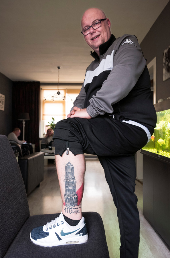 Deze zes Utrechters hebben een tattoo van de Domtoren: ‘Het heeft mij ...