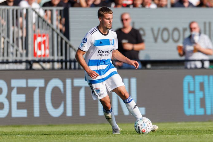 PEC Zwolle overleeft knotsgekke slotfase in Almere en boekt dankzij ...