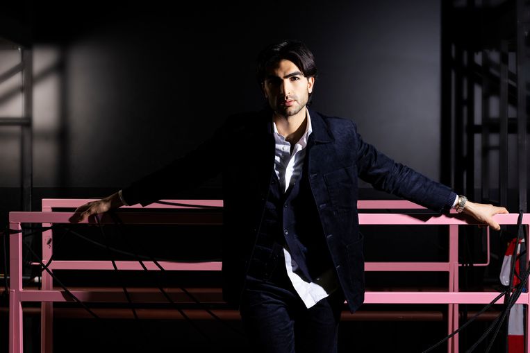 Countertenor Cameron Shahbazi komt in verzet tegen het tirannieke ...