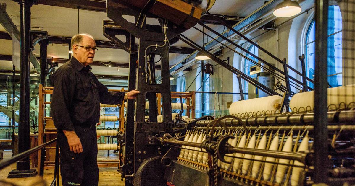 Weefmachine kapot? Paul Looijkens is de enige die de oude apparaten in ...