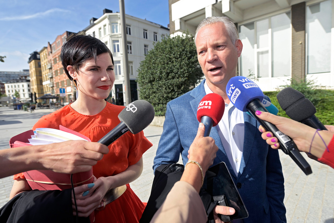 Radiopresentator Sven Pichal (44) blijft in de cel en dringt niet ...