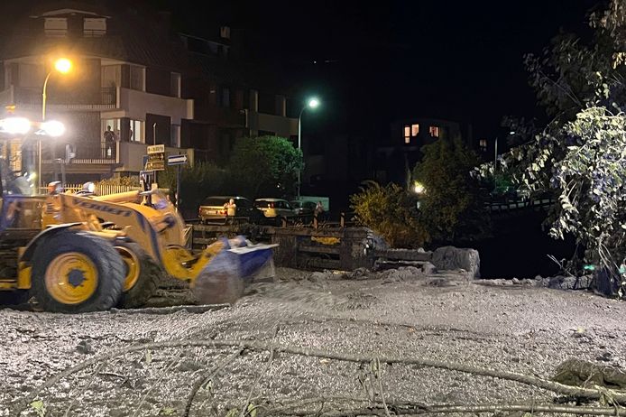 Vijf vermisten teruggevonden na aardverschuiving in noordwesten van ...