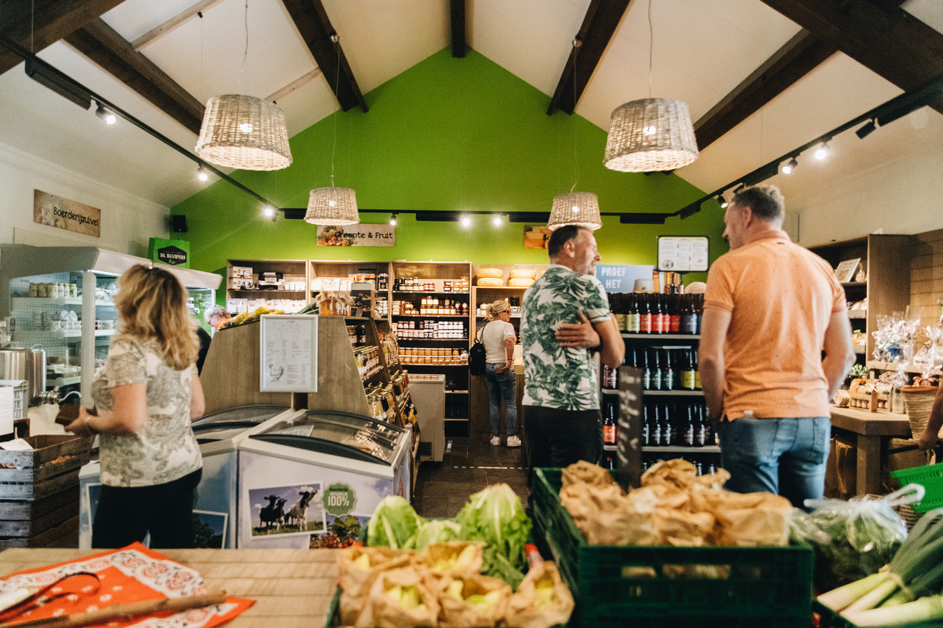 Boerderijwinkels ook na corona nog heel populair: je ziet ze op talloze plekken in de regio ...