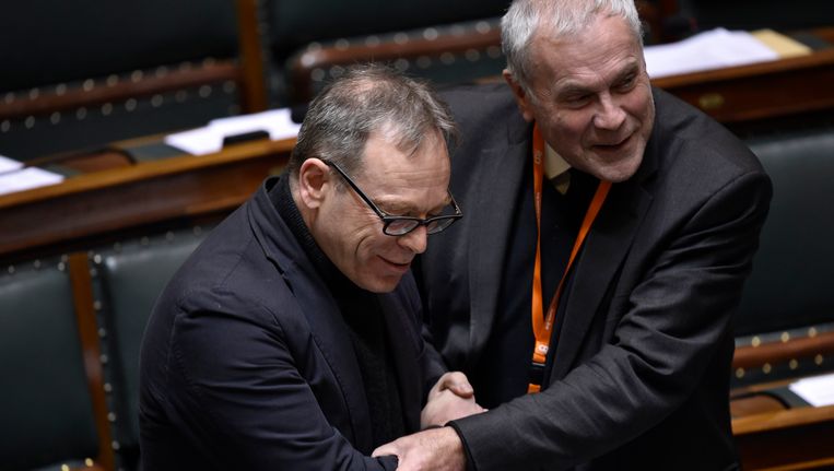 De Wever is klaar met zijn spreidingsplan en probeert iedereen tevreden ...