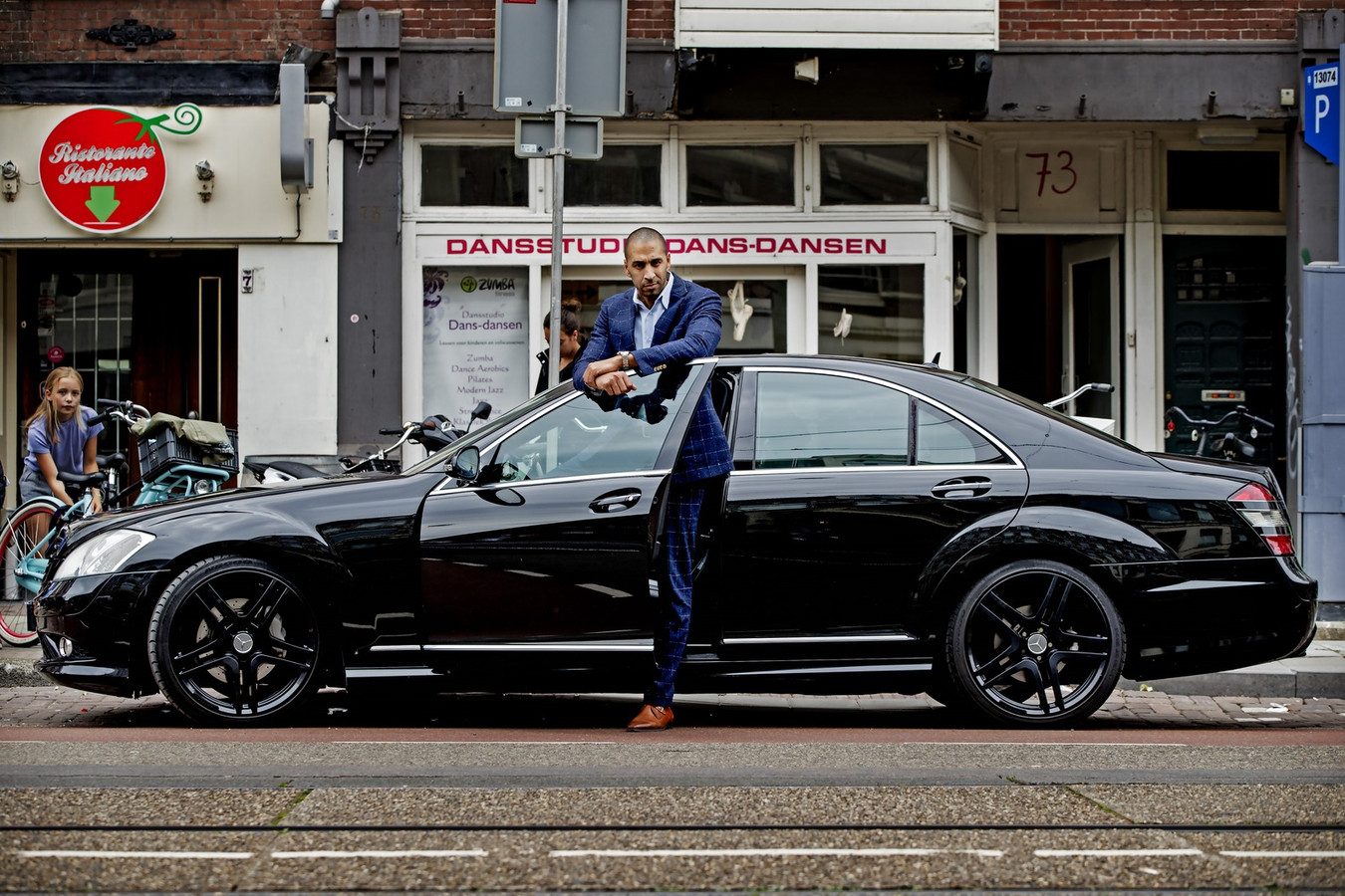 Kleurtje en een dure bak? Aan de kant! | Foto | AD.nl