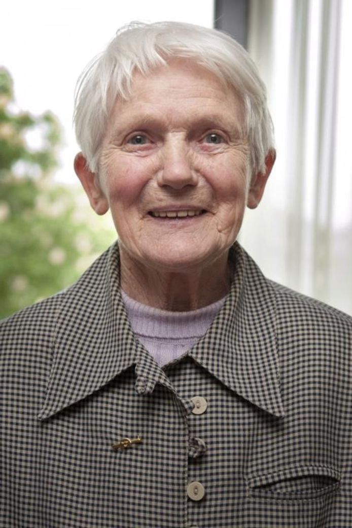 Gouden broche voor 86-jarige Oosterhoutse | Oosterhout | bndestem.nl