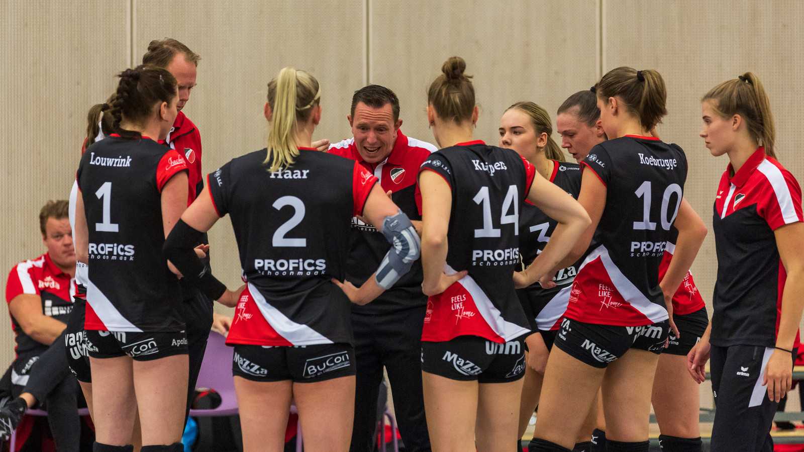 Volleybal: Valse start voor Apollo 8 in kampioenspoule, Longa’59 ...
