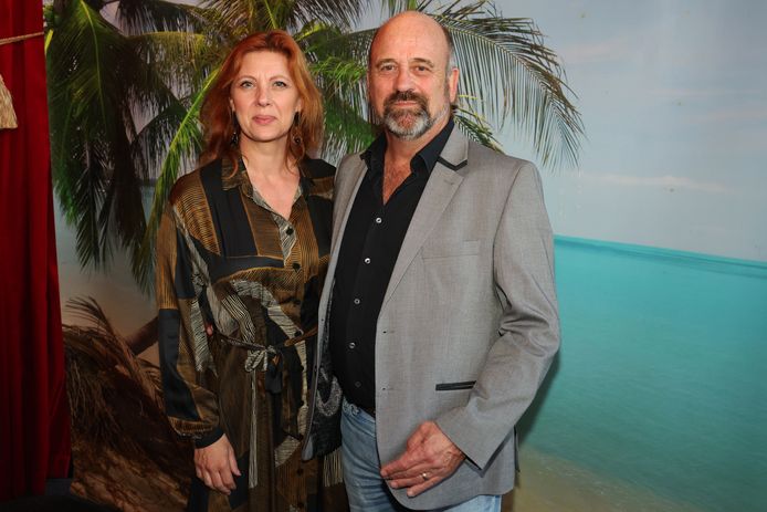 IN BEELD. Familie-actrice Sandrine André supportert voor tv-zoon Yanni op première ‘Zo Mooi, Zo ...