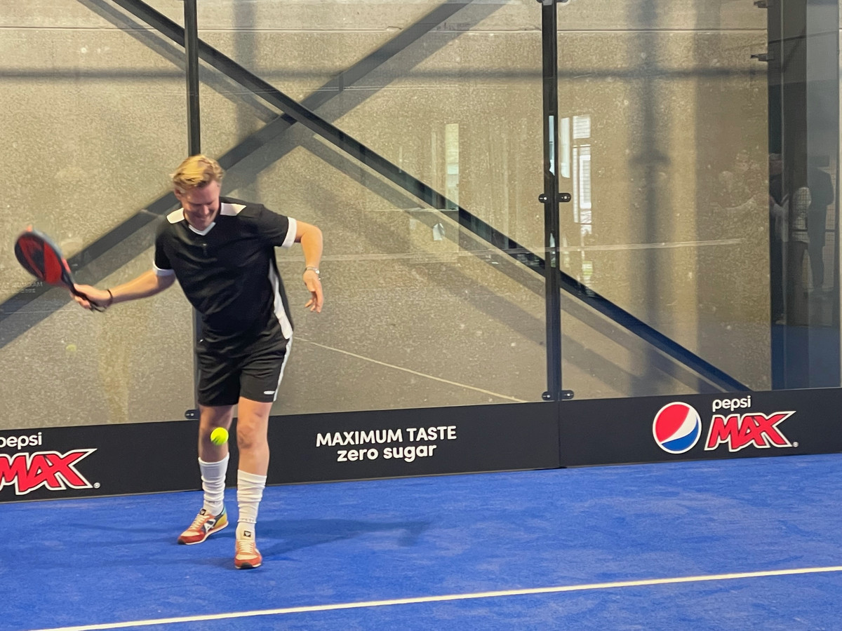 Garrincha opent gloednieuw padel- en petanquecomplex in Heule: “Moet ...