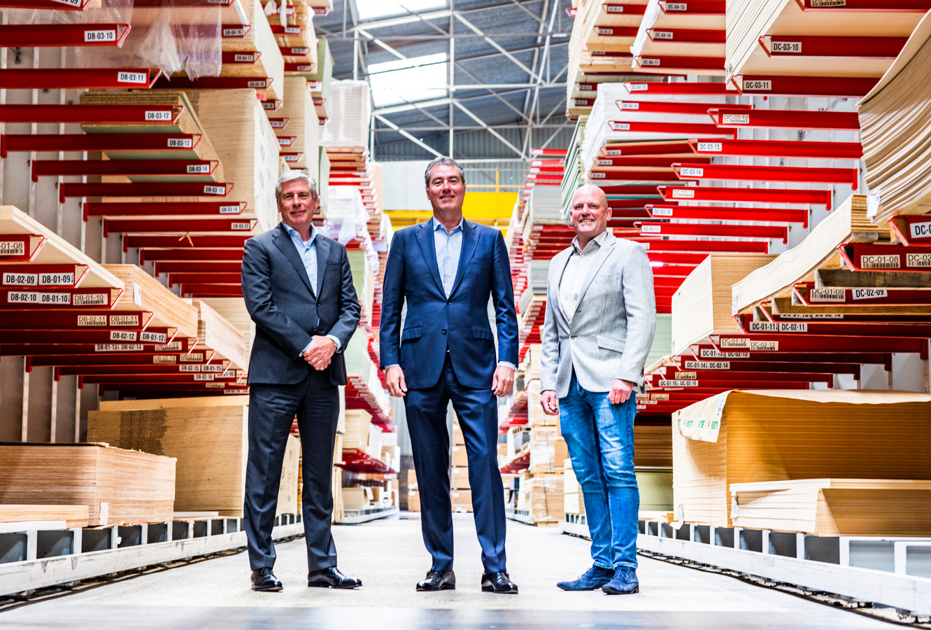 Ook na 100 jaar is houthandel Van Drimmelen er nog steeds van overtuigd ...