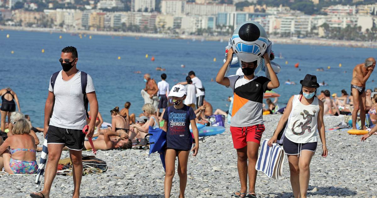 LIVE. Code rood voor extra toeristische regio's Spanje en Frankrijk ...