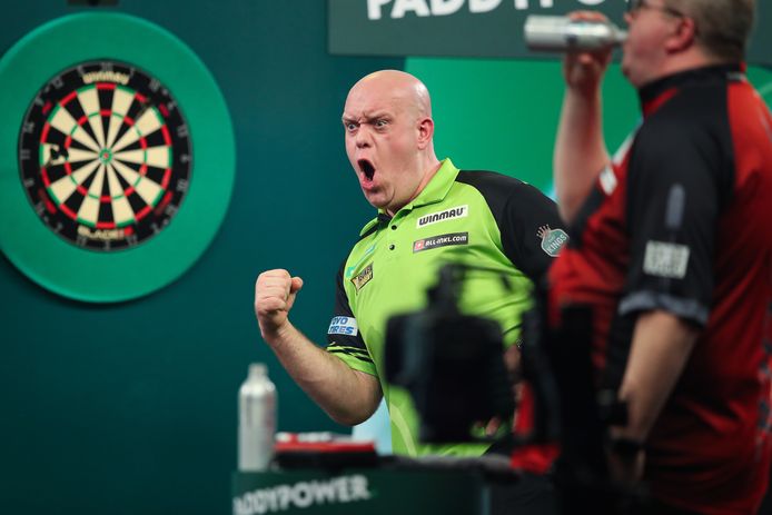 Michael van Gerwen vernedert publiekslieveling Stephen Bunting en ...